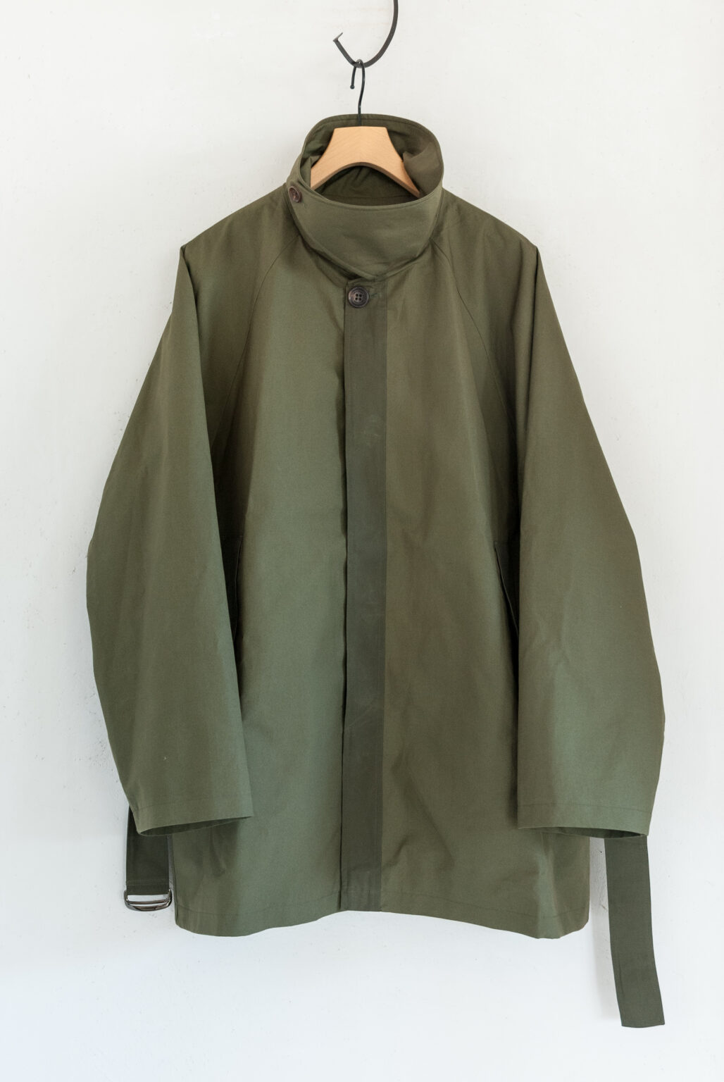 QUILP HOOK Over Coat Olive BRITISH MILLERAIN | kado〔カド オノミチ〕